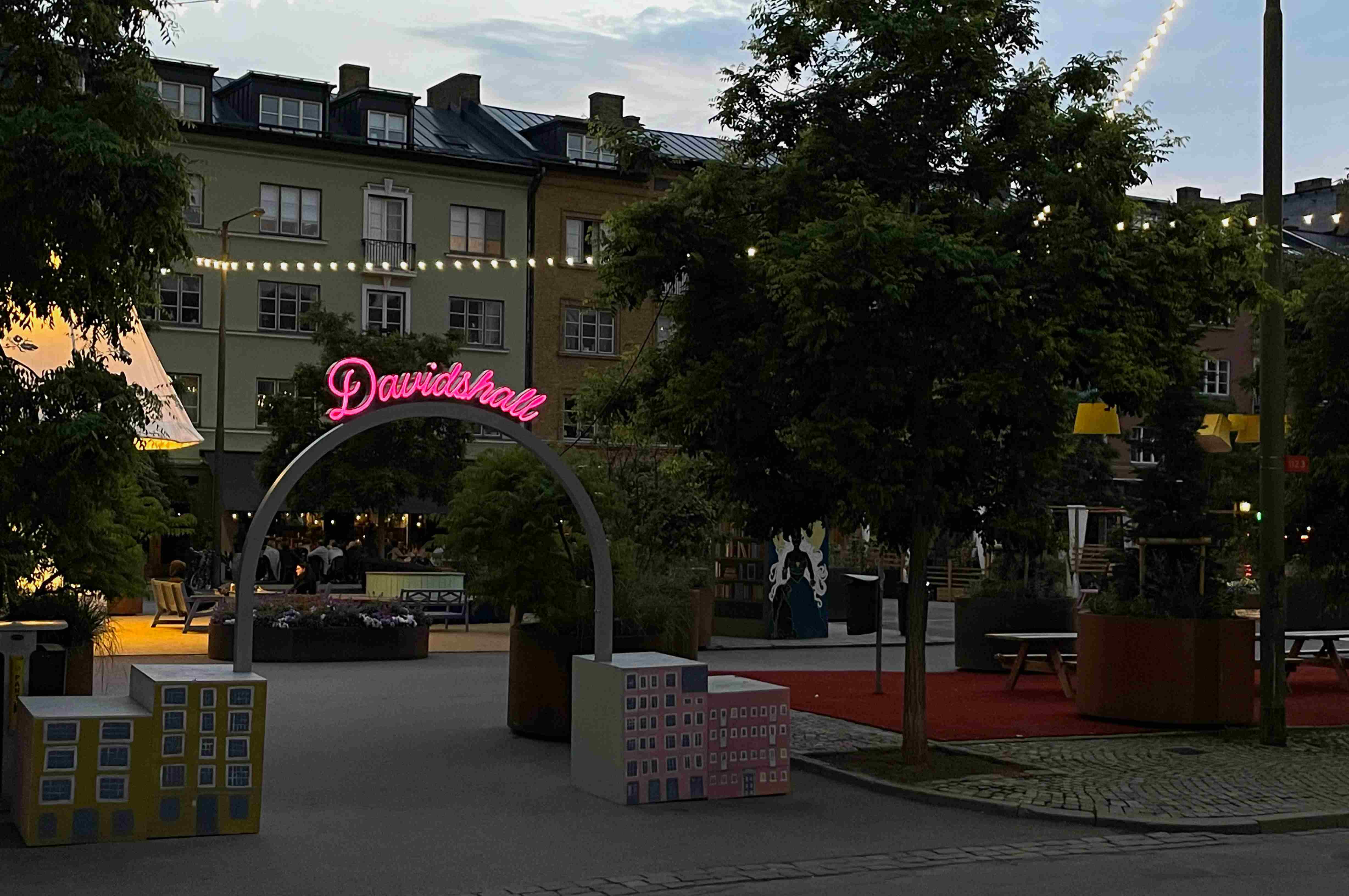 Placement Branding | Sustainable Urban Signage | Modulex